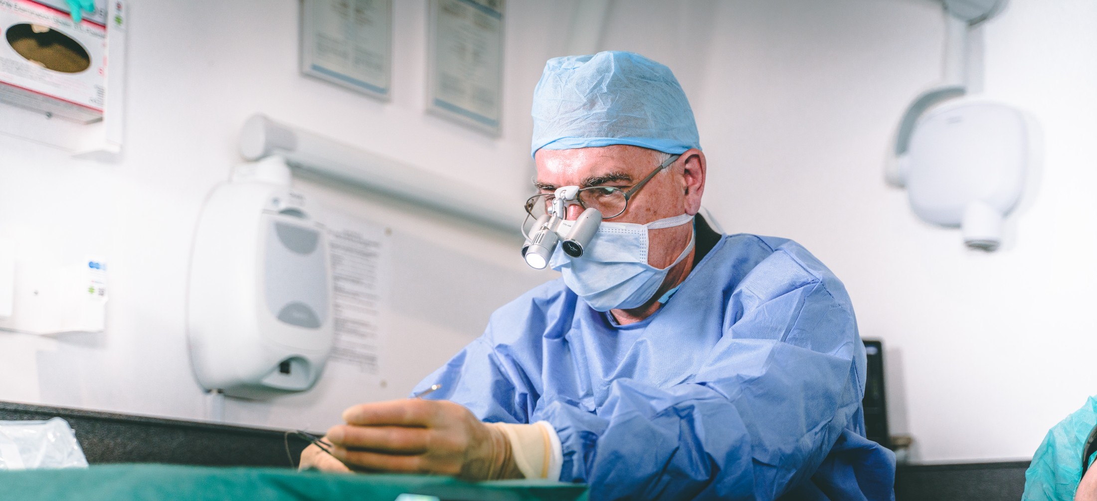 Expert Dentist and Implant Surgeon Wales | Dr Nigel Jones